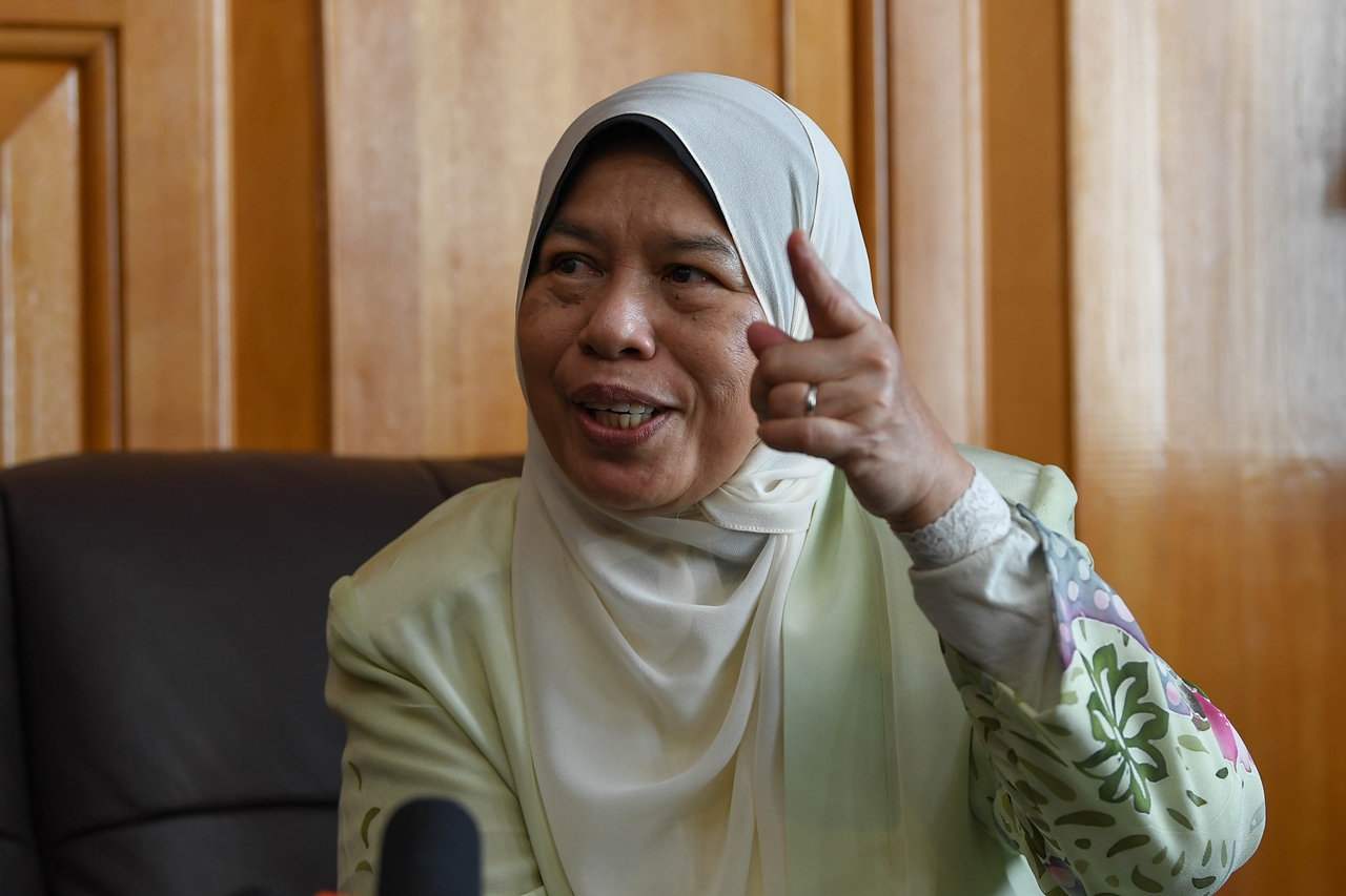 Local authorities have the power to close factories — Zuraida - The ...