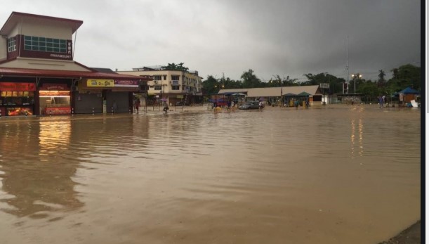 Flood hits three districts in Sabah