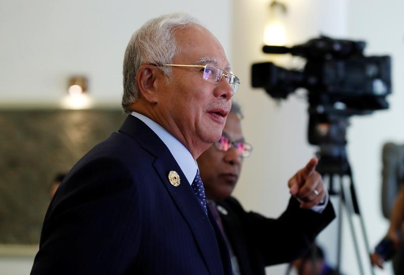 Court allows Najib and family to inspect items seized by MACC - The ...