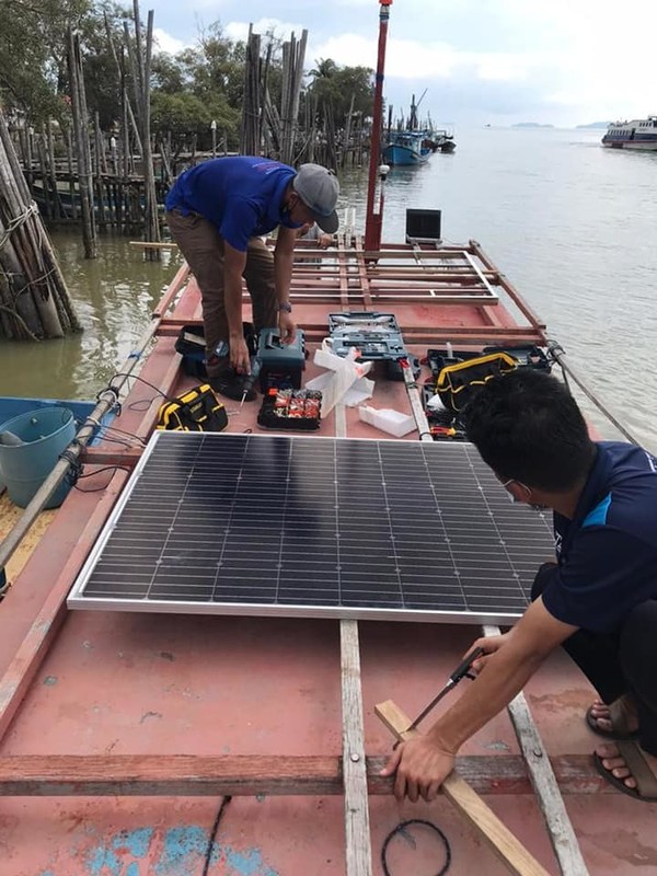 Universiti Teknologi Malaysia Solar Energy Technology Transfer Projects ...