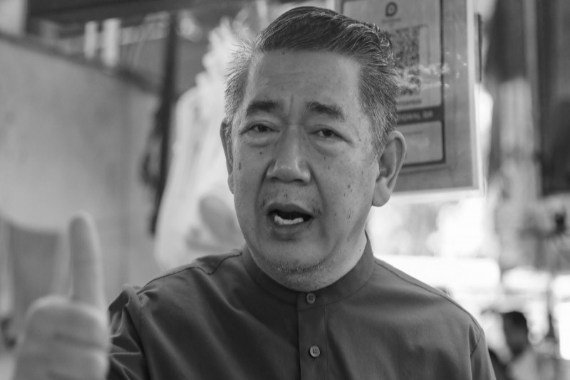 Datuk Seri Salahuddin Bin Ayub - The Leaders Online