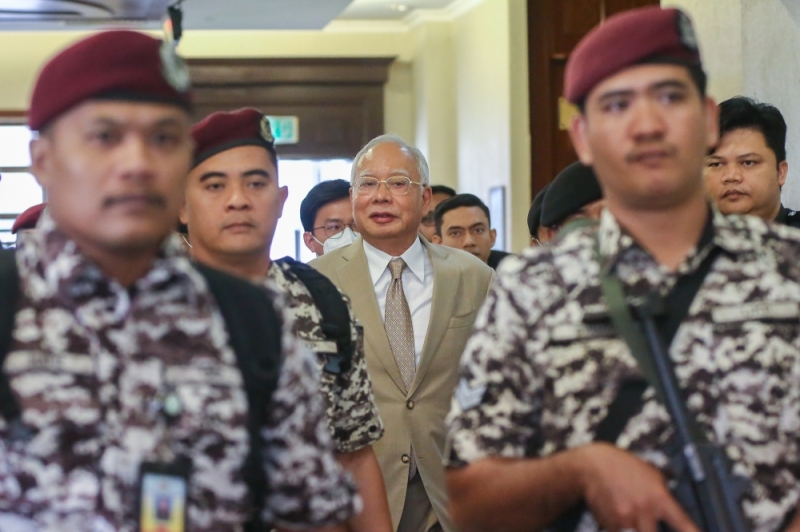 Najib's family's yacht holiday-turned-diplomatic talks did not go ...