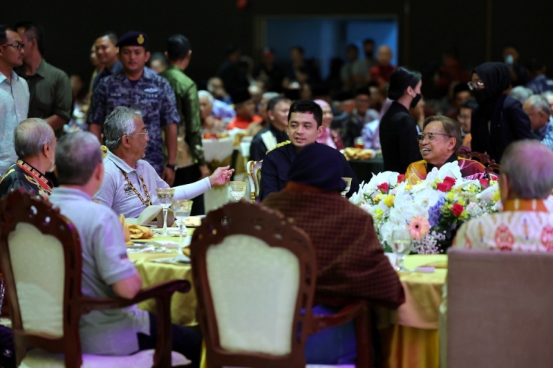 Agong, Raja Permaisuri’s successful Borneo tour shows unity not ...