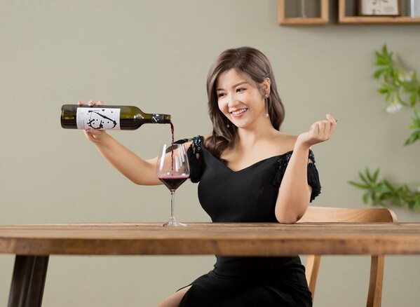 Renowned Actress and TV host Florica Lin Named as Grant Burge's New ...